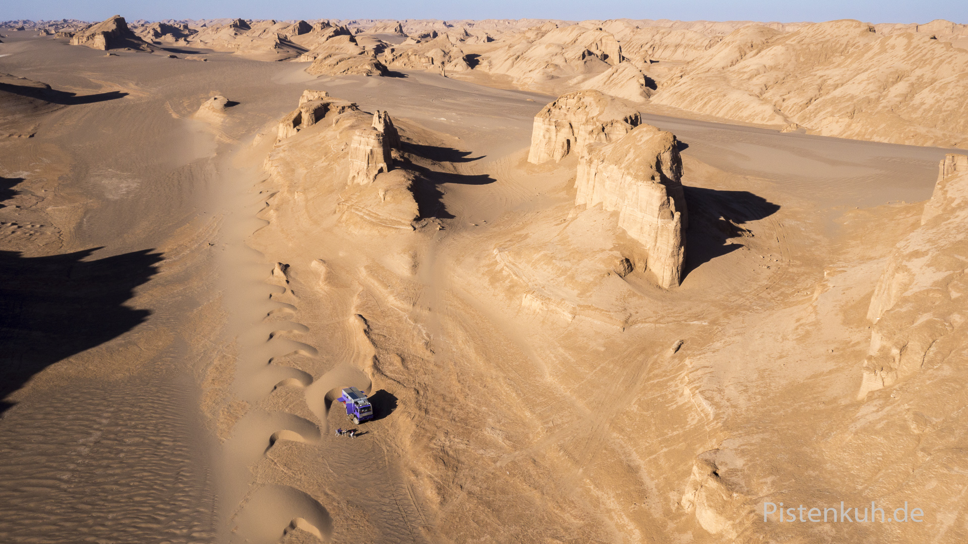 Expeditionsziel: Yardang in Iran - Pistenkuh
