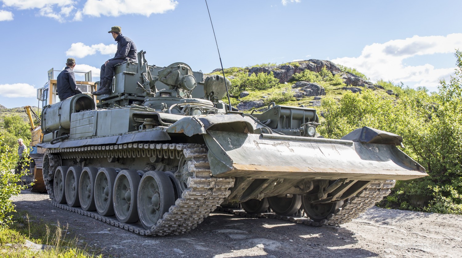 Bergepanzer in Aktion - Pistenkuh