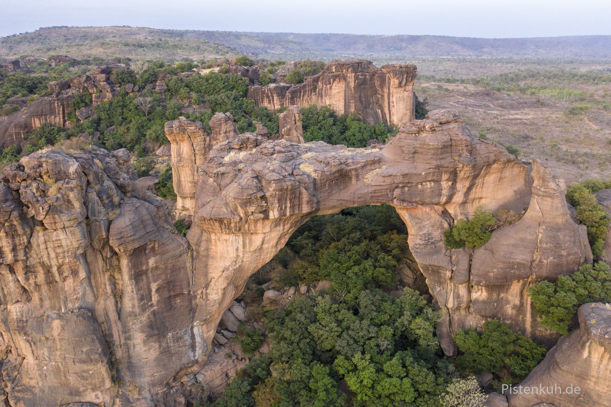 Naturbrücke in Mali: L’Arche de Kamadjan - Pistenkuh
